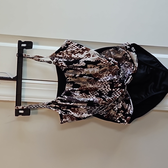 Miraclesuit | Swim | Womens Sz 2 Magic Suit One Piece Swimsuit ...